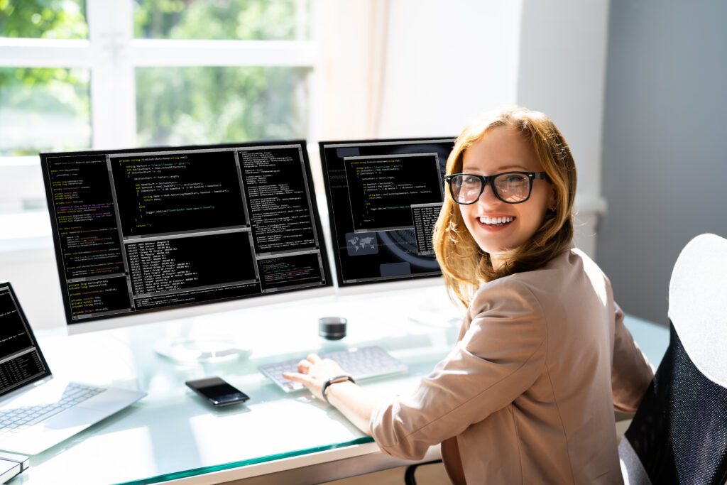 5 Benefits of Hiring Contract Employees in Tech